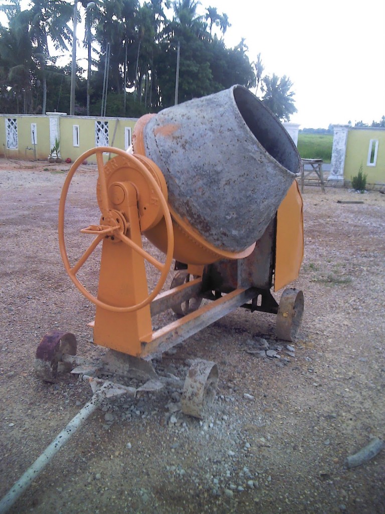 MENYEWAKAN MESIN DAN ALATAN BERTUKANG | M Niaga